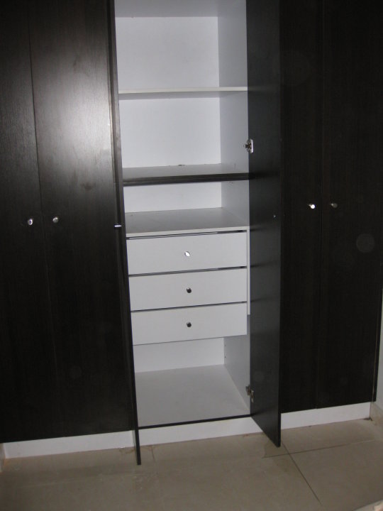 Inversiones DMI - Todo en madera y algo mas...: Closet en madera