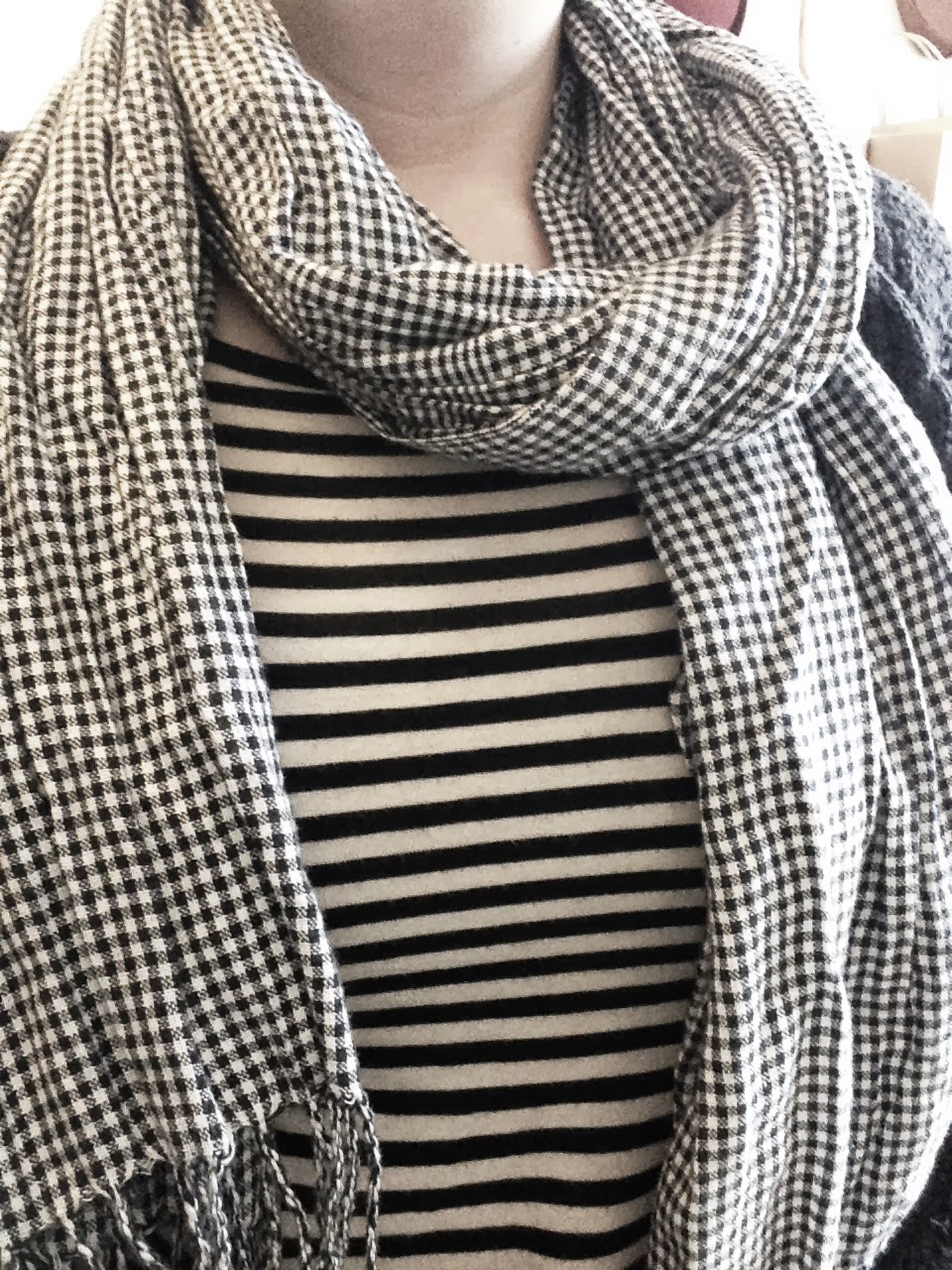 our little home: Simple Scarf Change