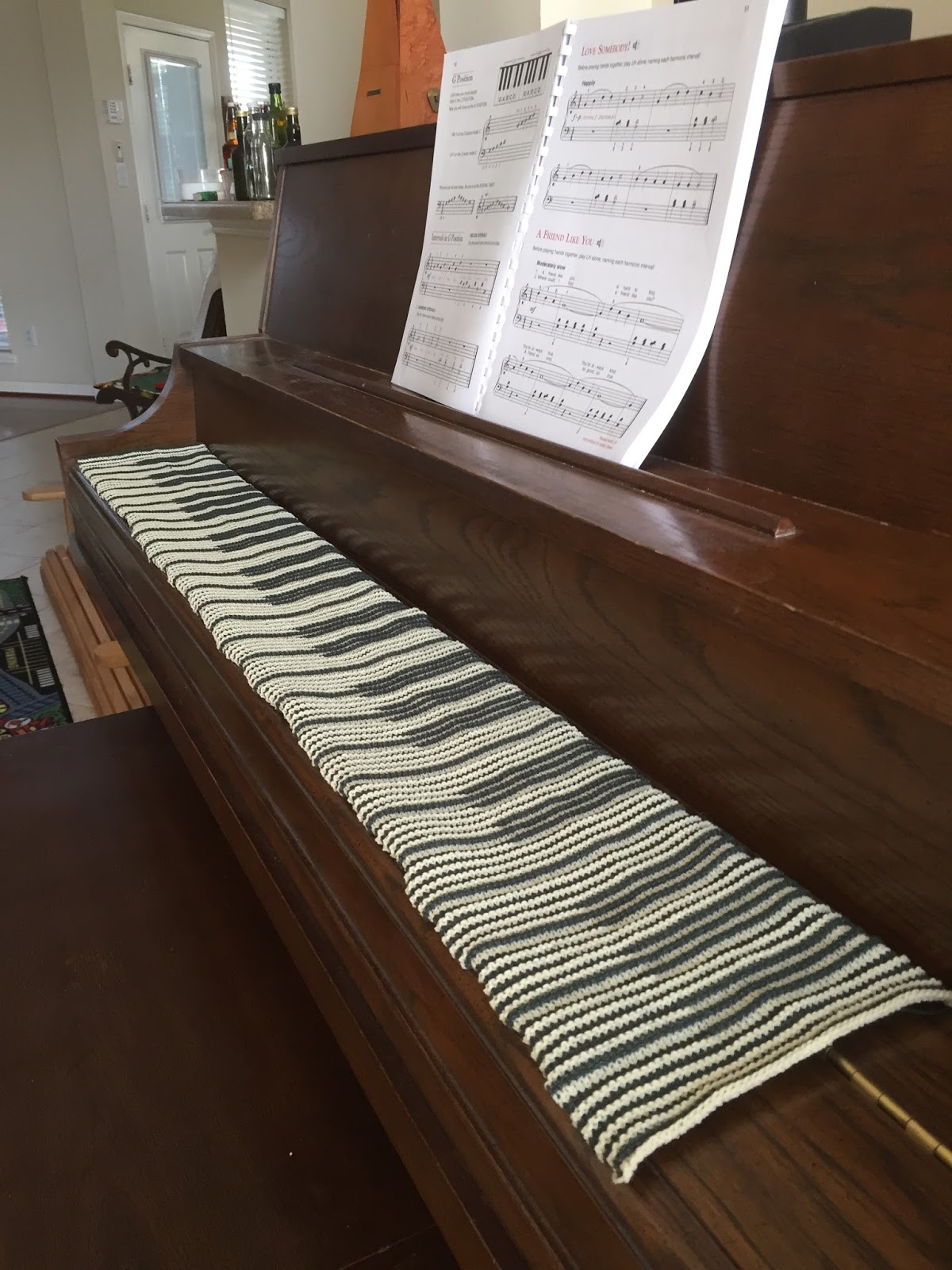 Karla's Machine Knitting: Illusion or Shadow Knitting