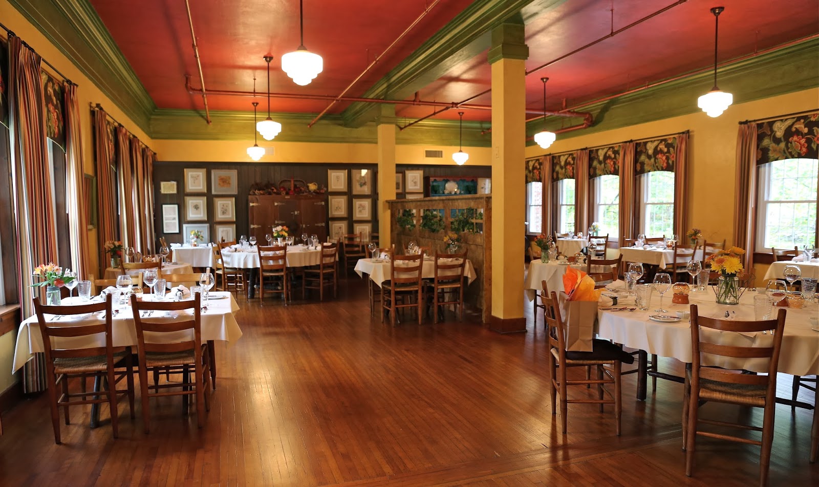 Sweet Southern Days: Historic Tapoco Lodge in Robbinsville, North Carolina