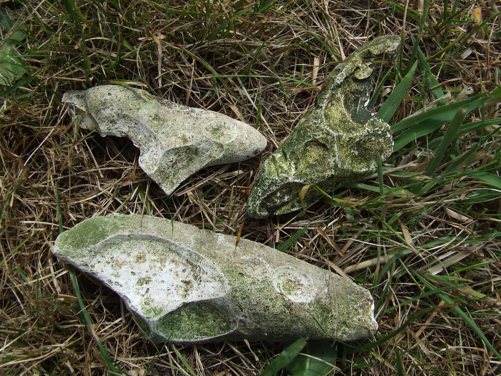 Portable Rock Art and Figure Stones - Eoliths: Lithic Topology