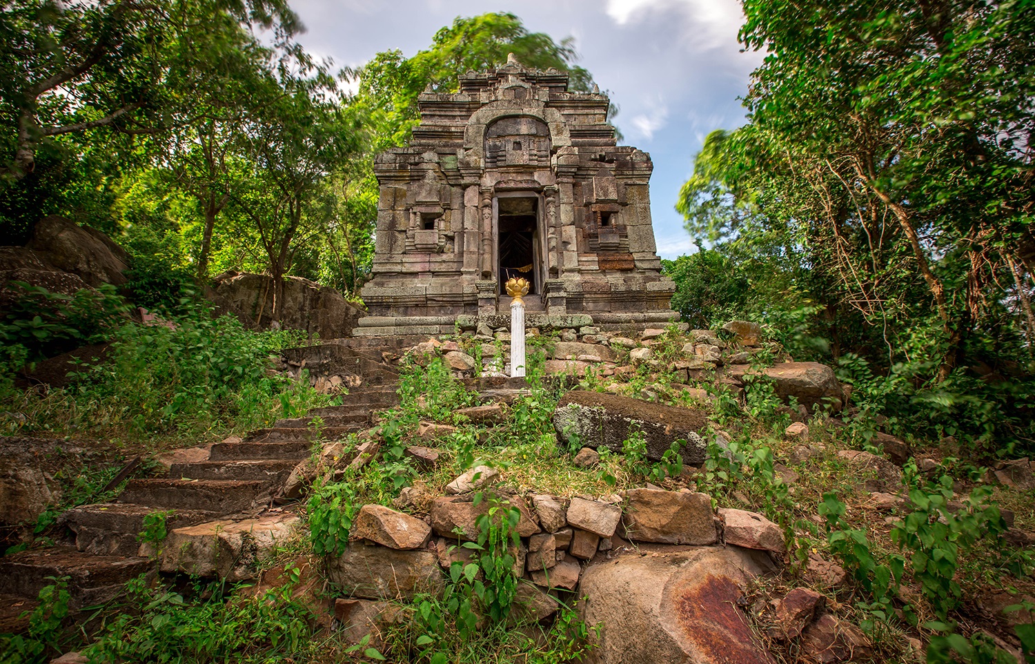 Welcome to CAMBODIA: PHNOM DA TEMPLE