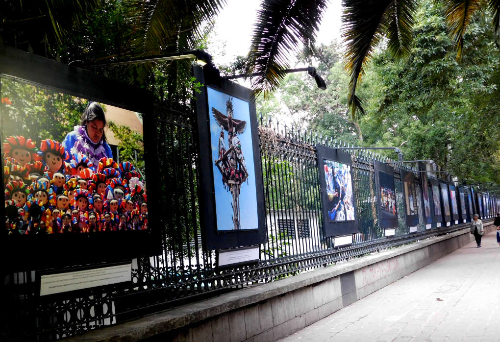 Galería abierta Rejas de Chapultepec exhibe fiesta de Imágenes, el color de la identidad