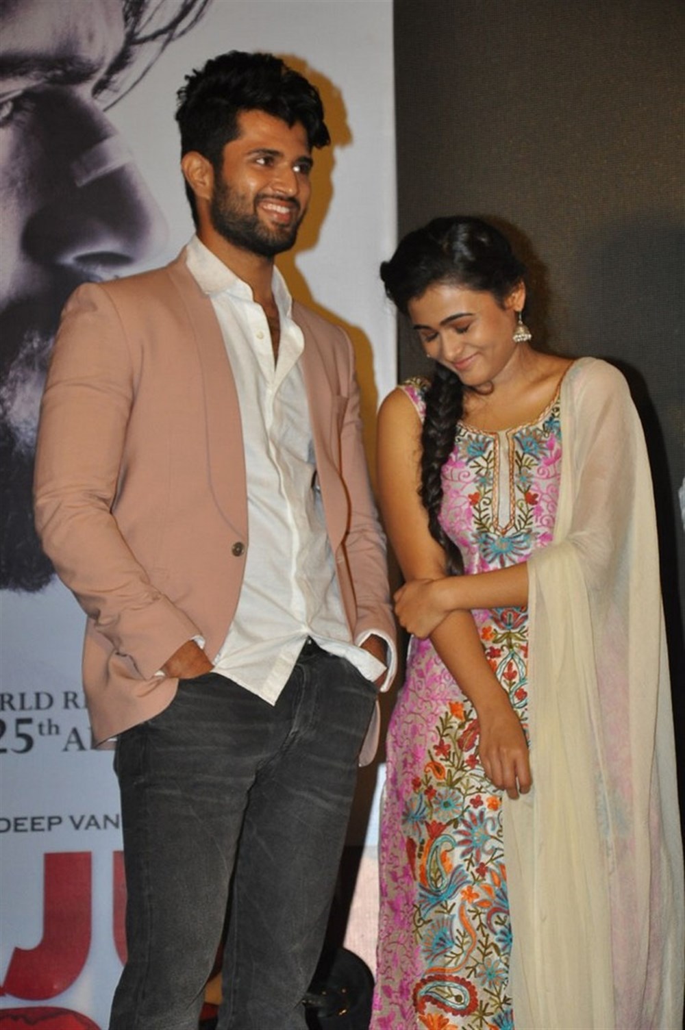 Actress Gallery: Shalini pandey in Arjun reddy trailer launch