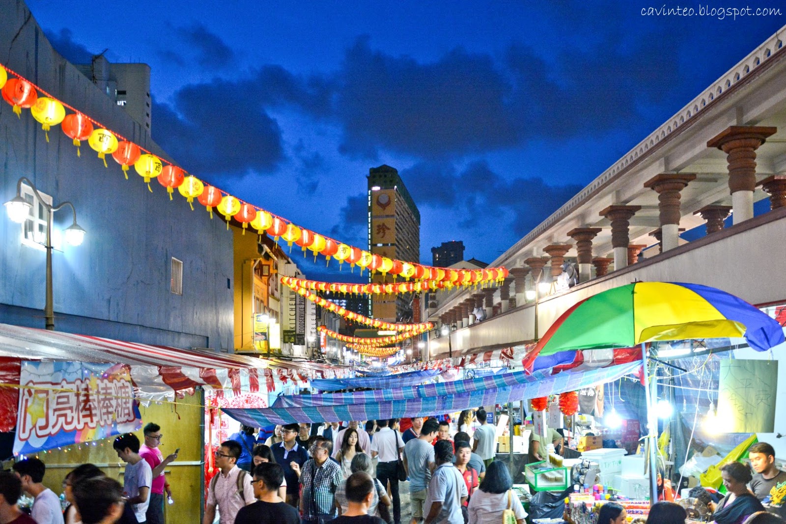 Entree Kibbles: A Revisit to the Festive Street Bazaar in the Eve of ...