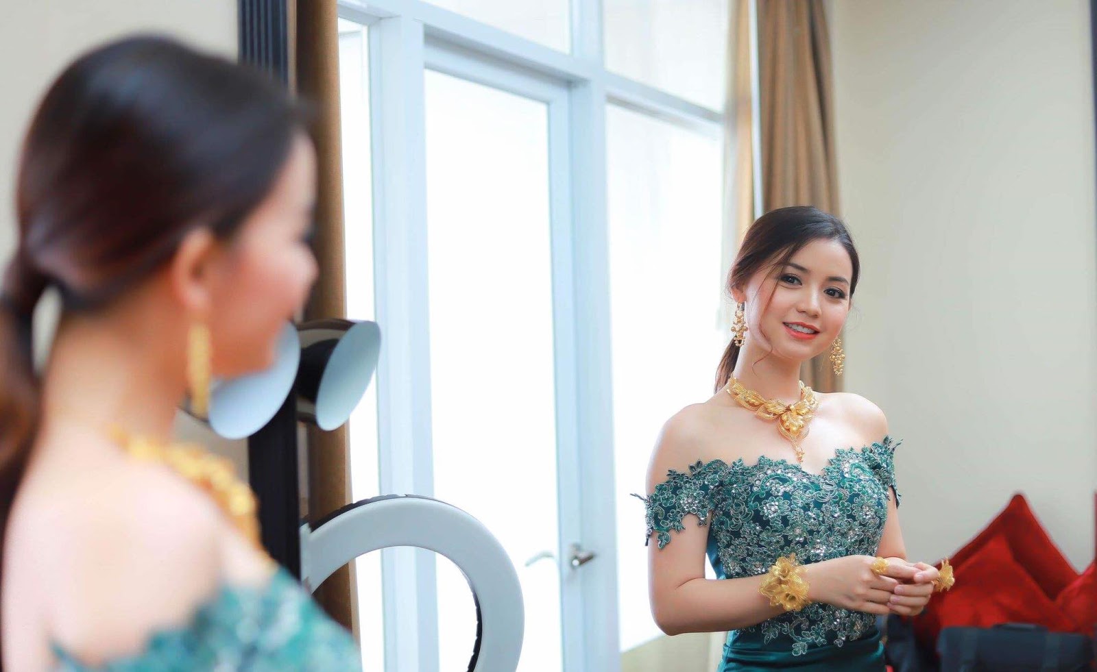 Khin Win War | Myanmar Famous Models