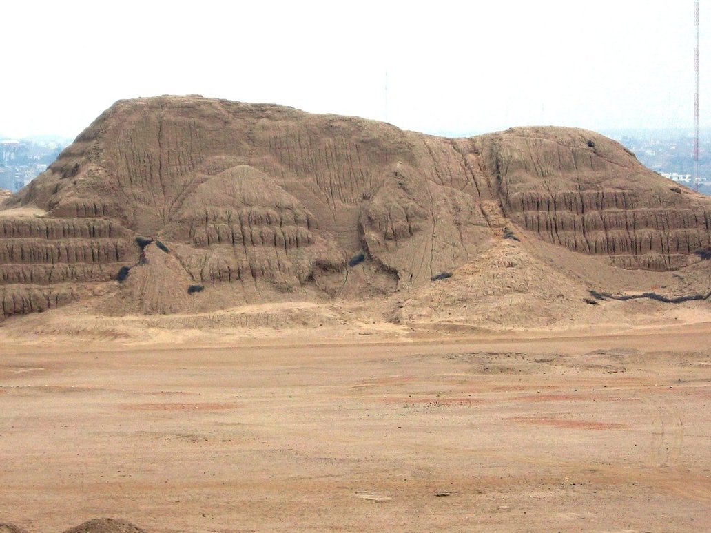 CONOCIENDO LA LEYENDA DE LA HUACA DE LA LUNA ~ E - CULTUR@ PARA EL MUND@