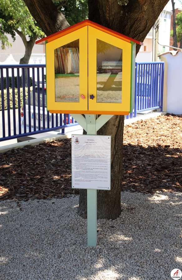 Little Free Library a San Cesario di Lecce - Piccola Libreria Libera