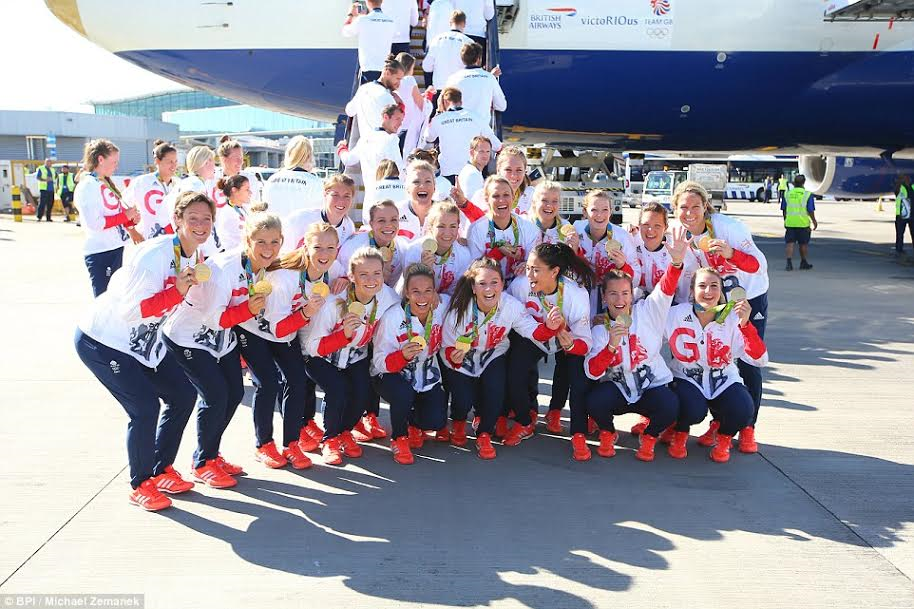 Team Great Britain receive heroes' welcome after returning home from ...
