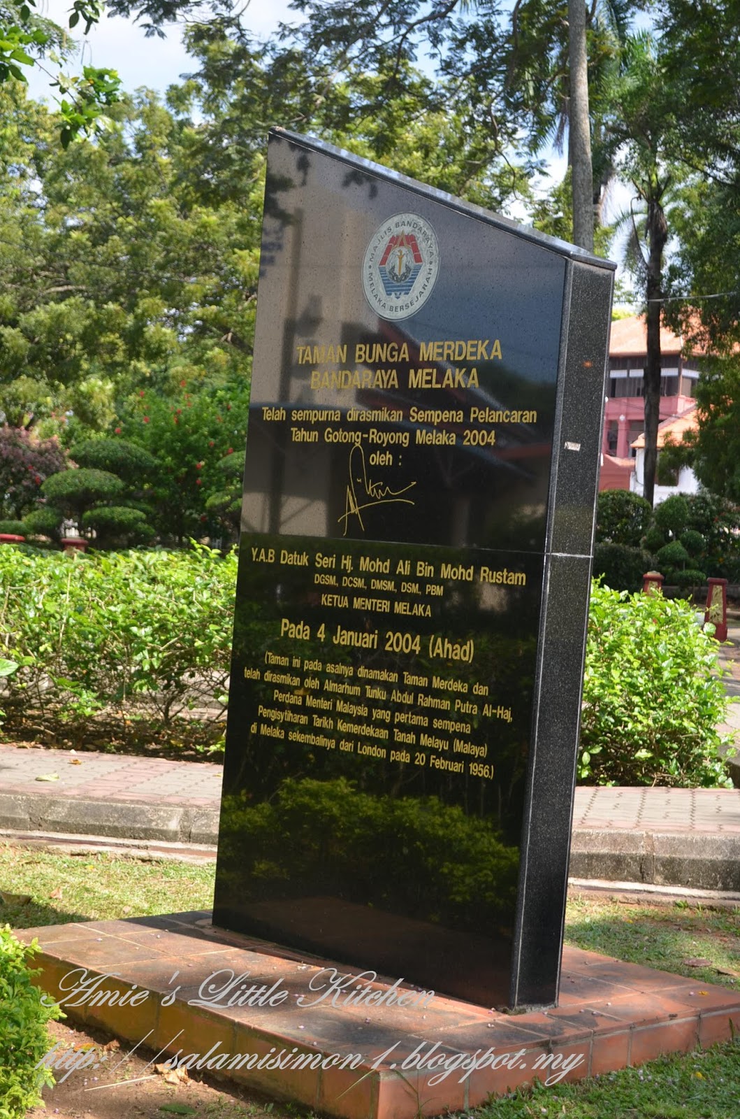 Melaka : Jalan-Jalan Sekitar Taman Bunga Merdeka - Amie's Little Kitchen