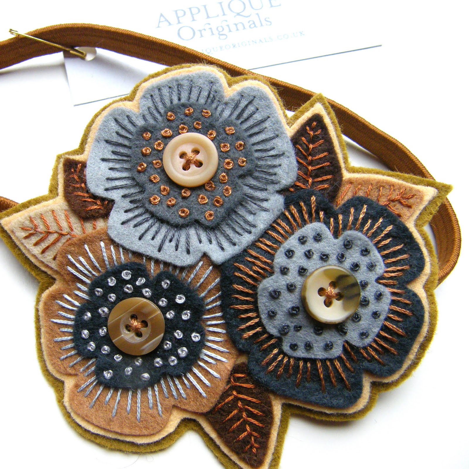 APPLIQUE ORIGINALS: BACK IN THE LAND OF THE LIVING