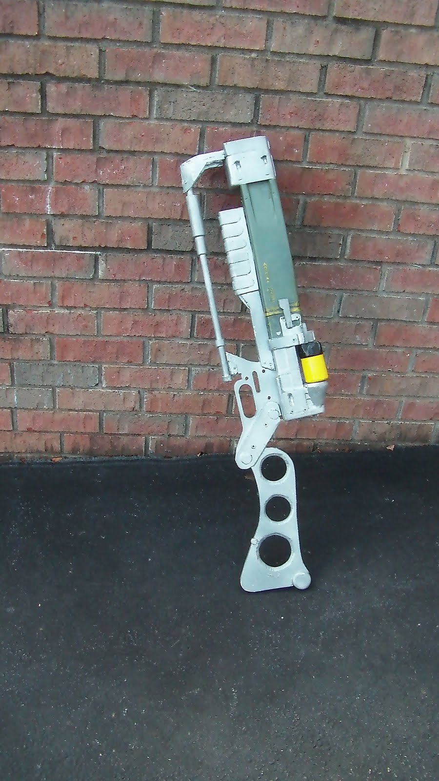 Chaos Cosplay: Fallout Laser Rifle