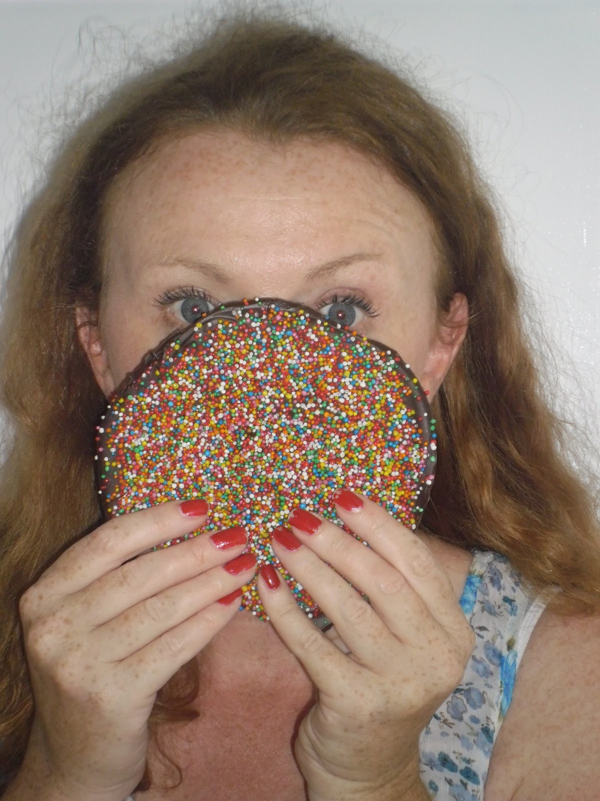 mysydneykitchen: Giant chocolate freckles and freckle pops