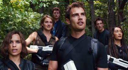 A série Divergente - Convergente - DVD, sofá e pipoca