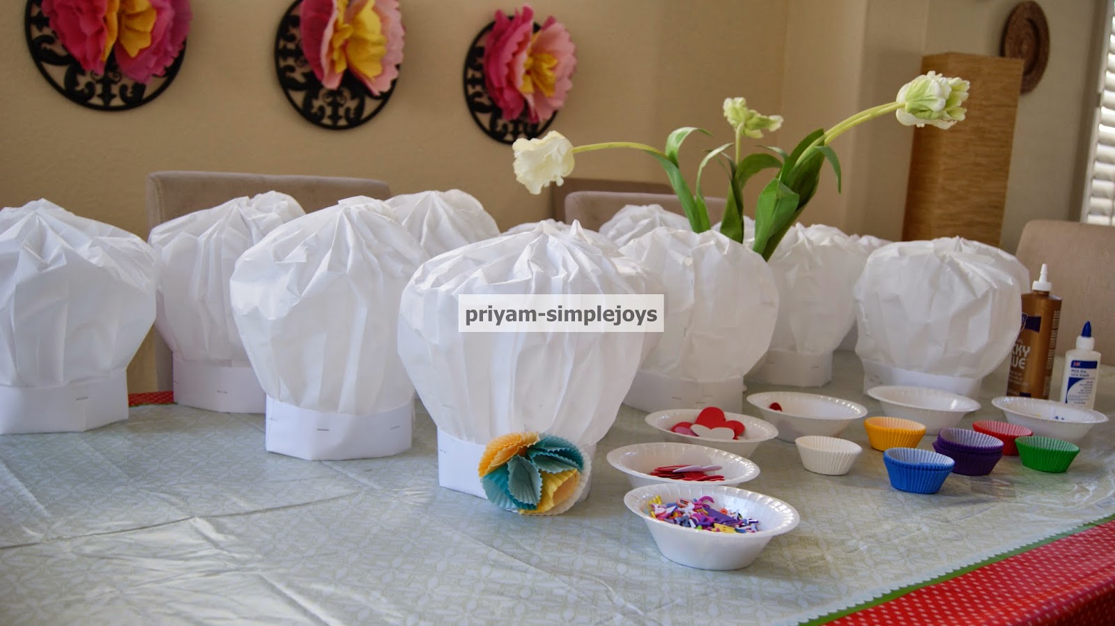 SimpleJoys: Paper Chef Hats