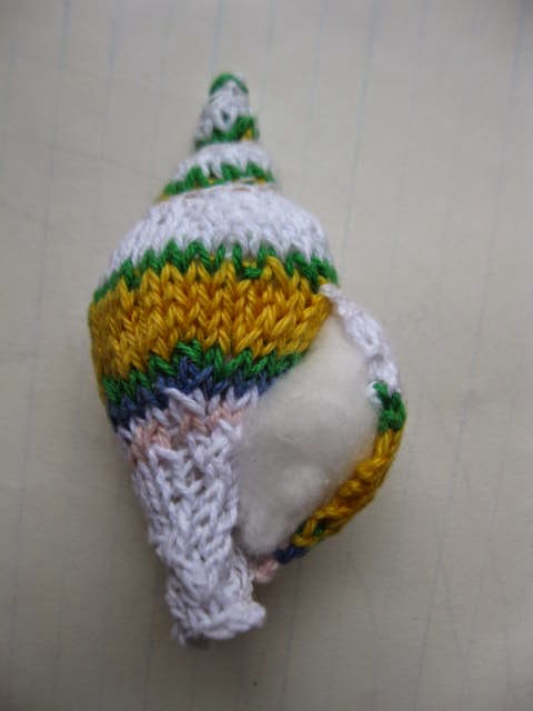 biomathcraft: A New Knitted Seashell**