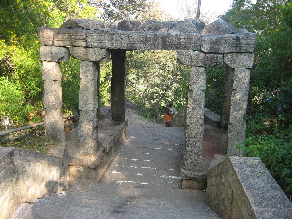 Tamilnadu Tourism: Subramanya Swamy Temple, Vallimalai – The Temple