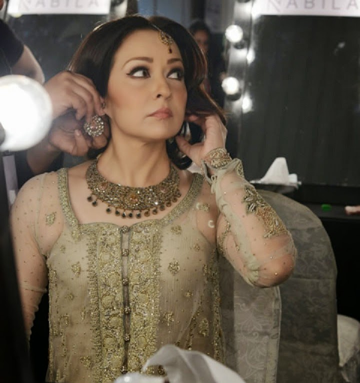 free stars wallpaper: Zeba Bakhtiar HD Wallpaper