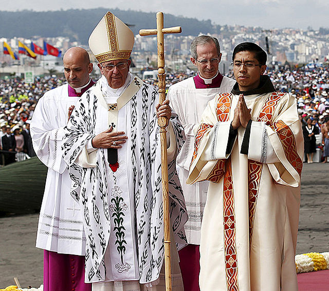 Asociación Litúrgica Magnificat: Ornamentos papales (ix): la férula papal