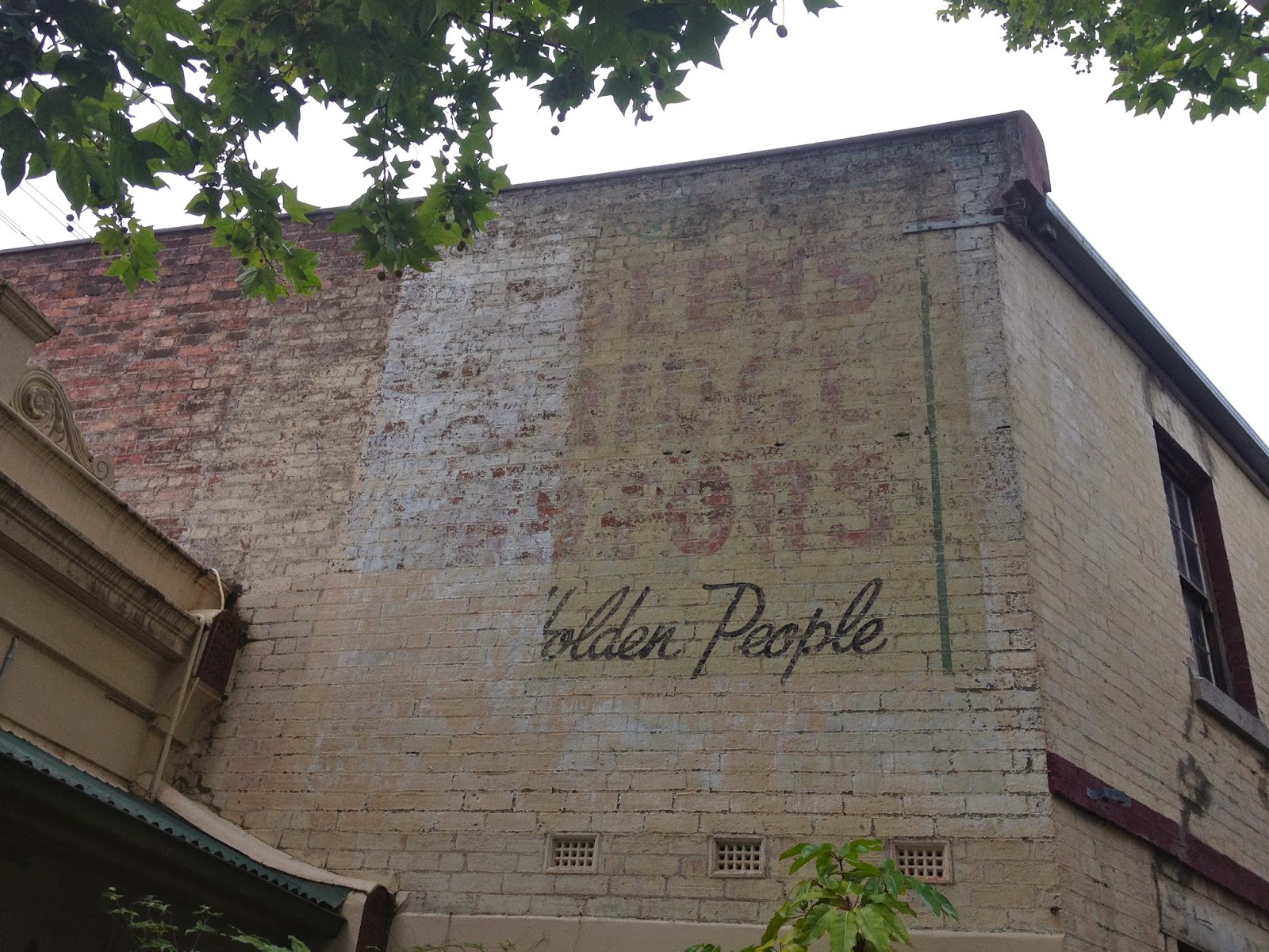 Finding the radio book: A big collection of Melbourne ghost signs ...