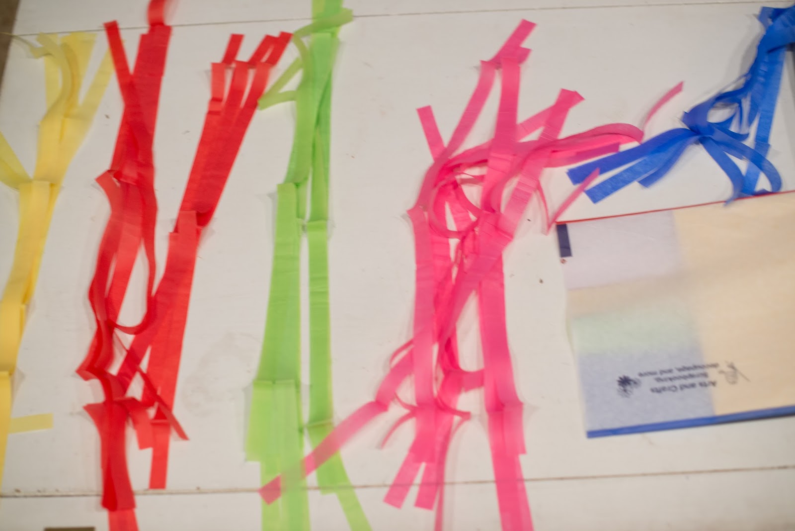 Domestic Fashionista: Tissue Paper Party Decorations