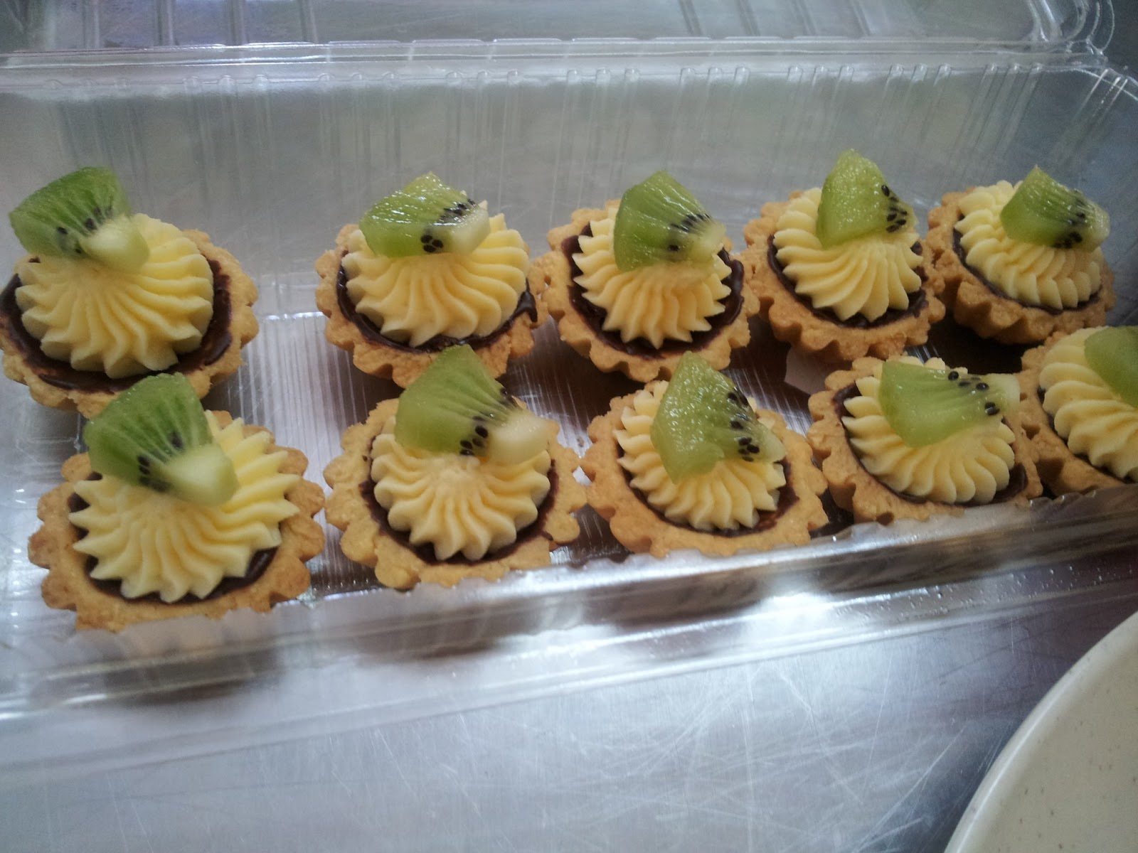 KEDAI ROTI DAN KEK AFIZA BAKERY: Senarai Roti Dan Kek