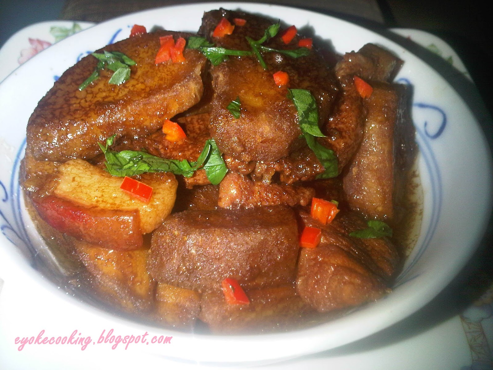 Simply Delicious Easy Cooking: Braised Taro With Pork Belly