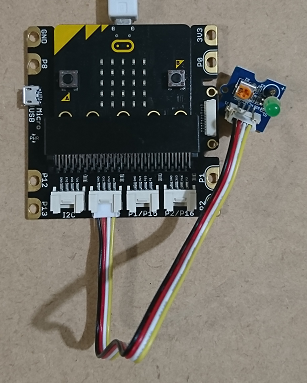 serverあれこれ: microbitのGrove Shieldに接続したGrove LEDを、USBシリアル通信を通して光らせる