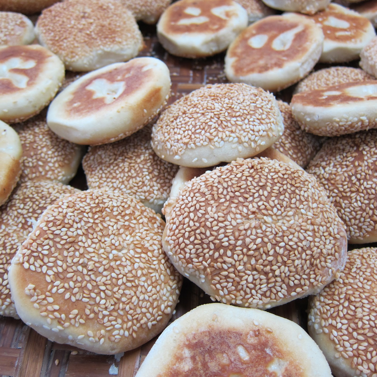 Traditional Foochow Biscuits 福州光饼 @ Eng Hin in Yong Peng, Johor |Tony ...