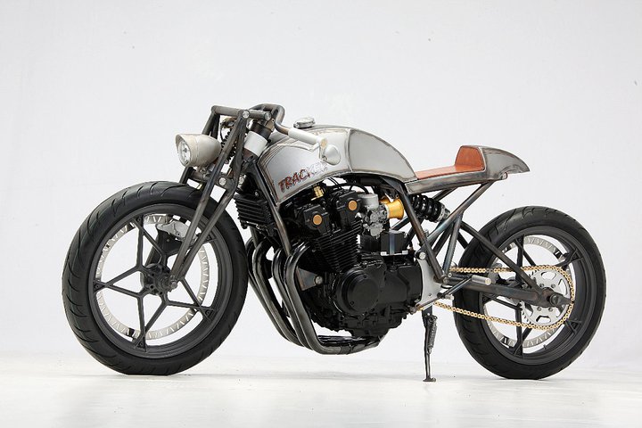 Badmotos: Custom Wolf