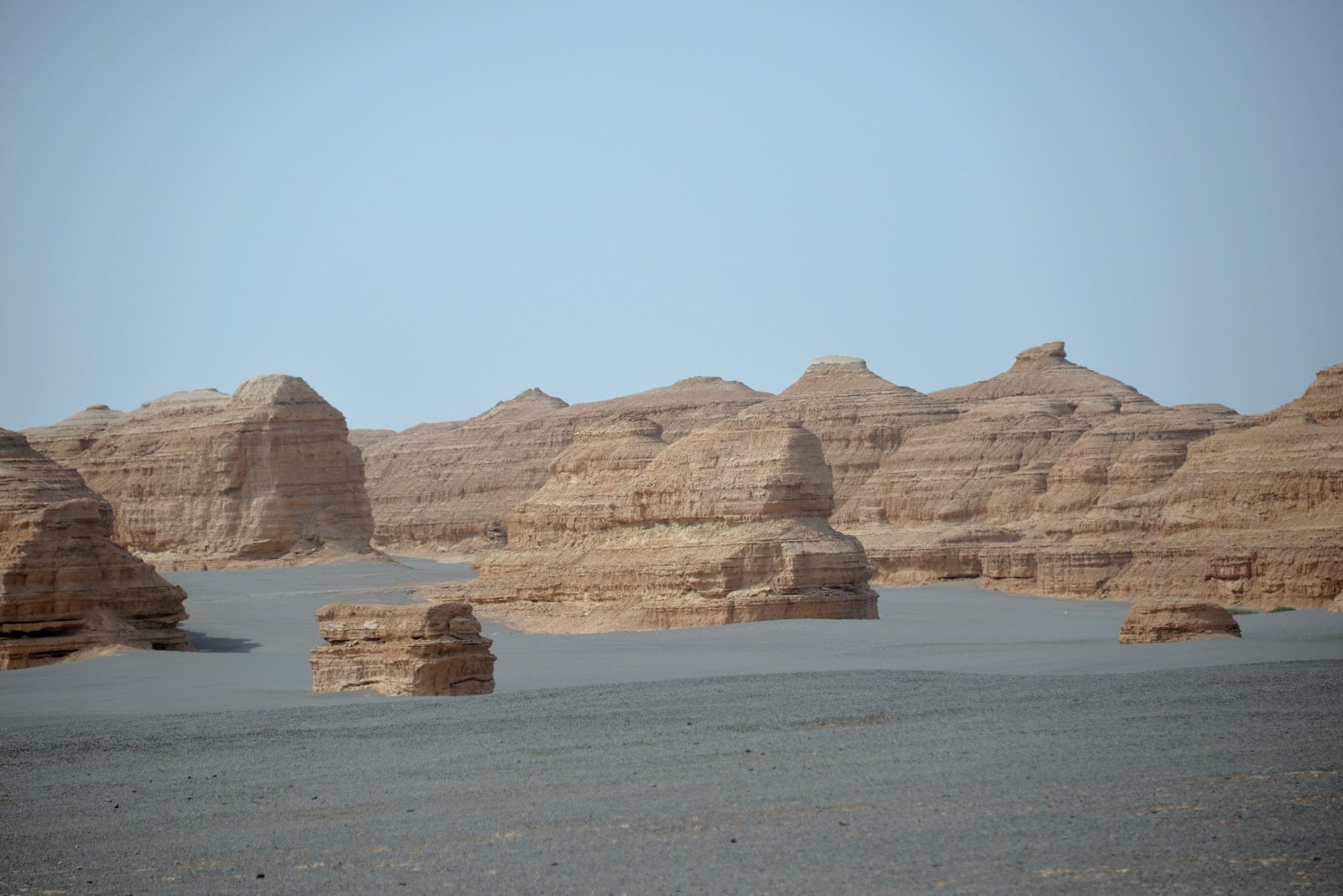Suitcase and World: Dunhuang Yardang National Geopark.