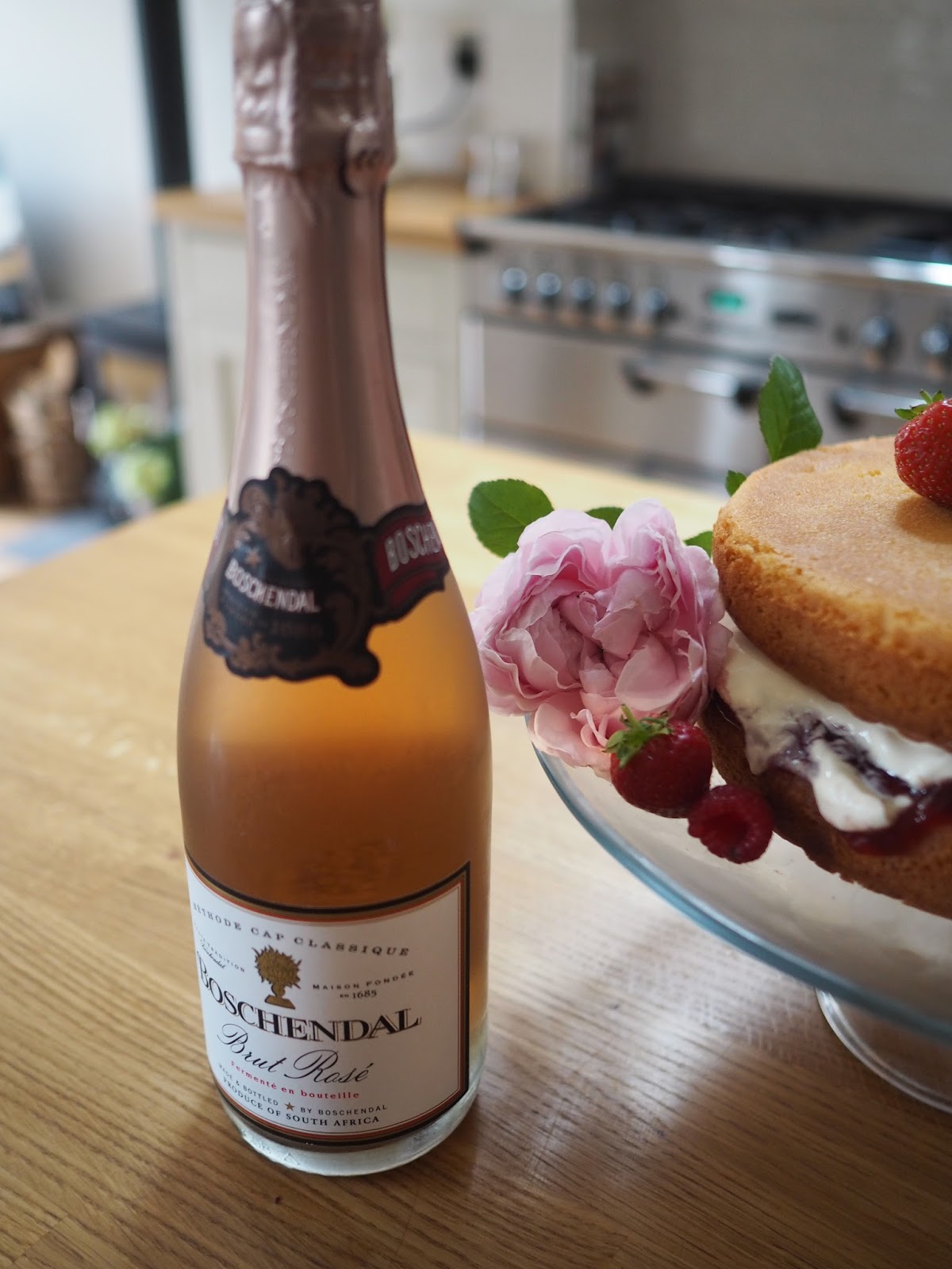 The Best Victoria Sponge Cake and a Little Tea Party for Grandma ...