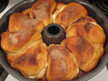 Meagan's First Kitchen: Surprise Monkey Bread