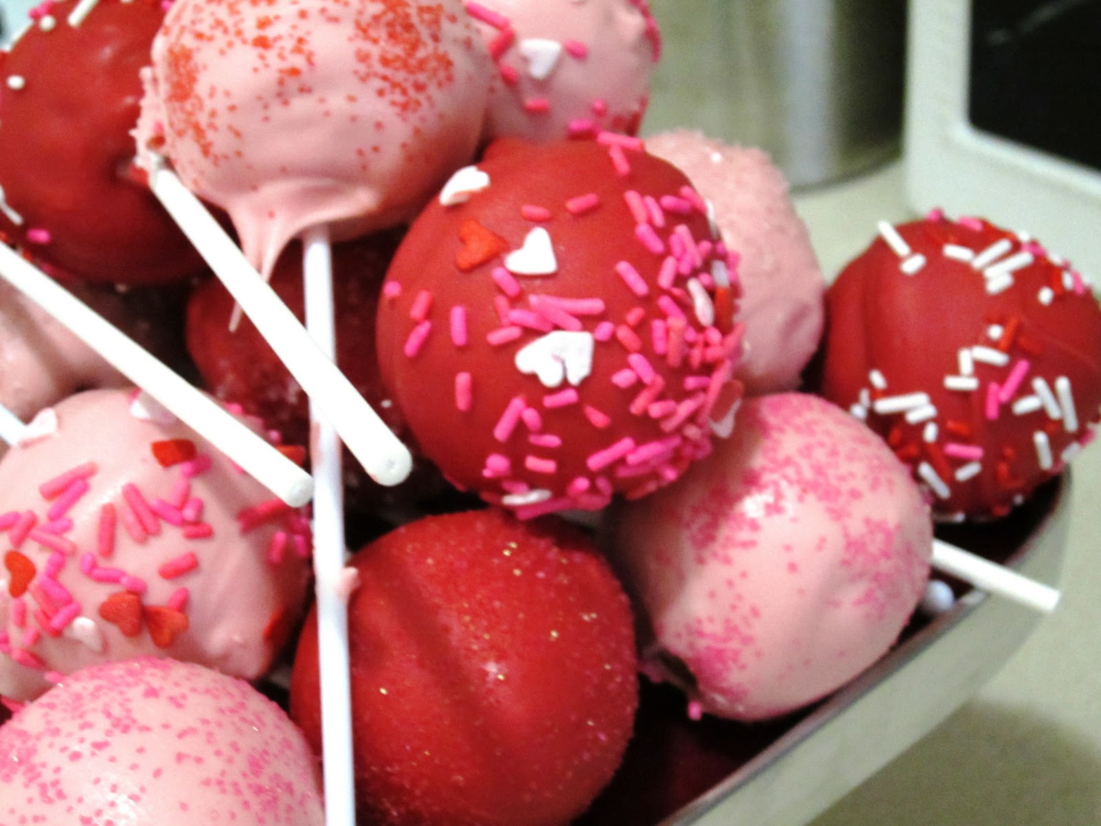 PinsterSisters: Valentine’s Day Cake Pops