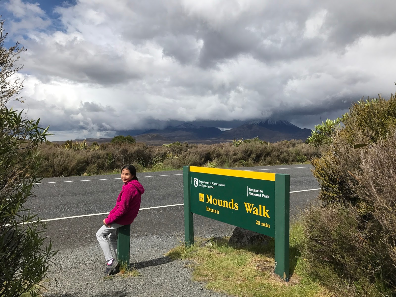My Little Princess and Prince: 6 Dec 2018 - NZ Day 6: Mounds Walk