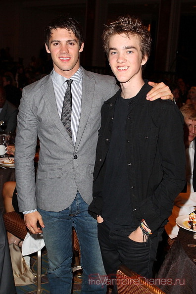 TheVampireDiariesFamily