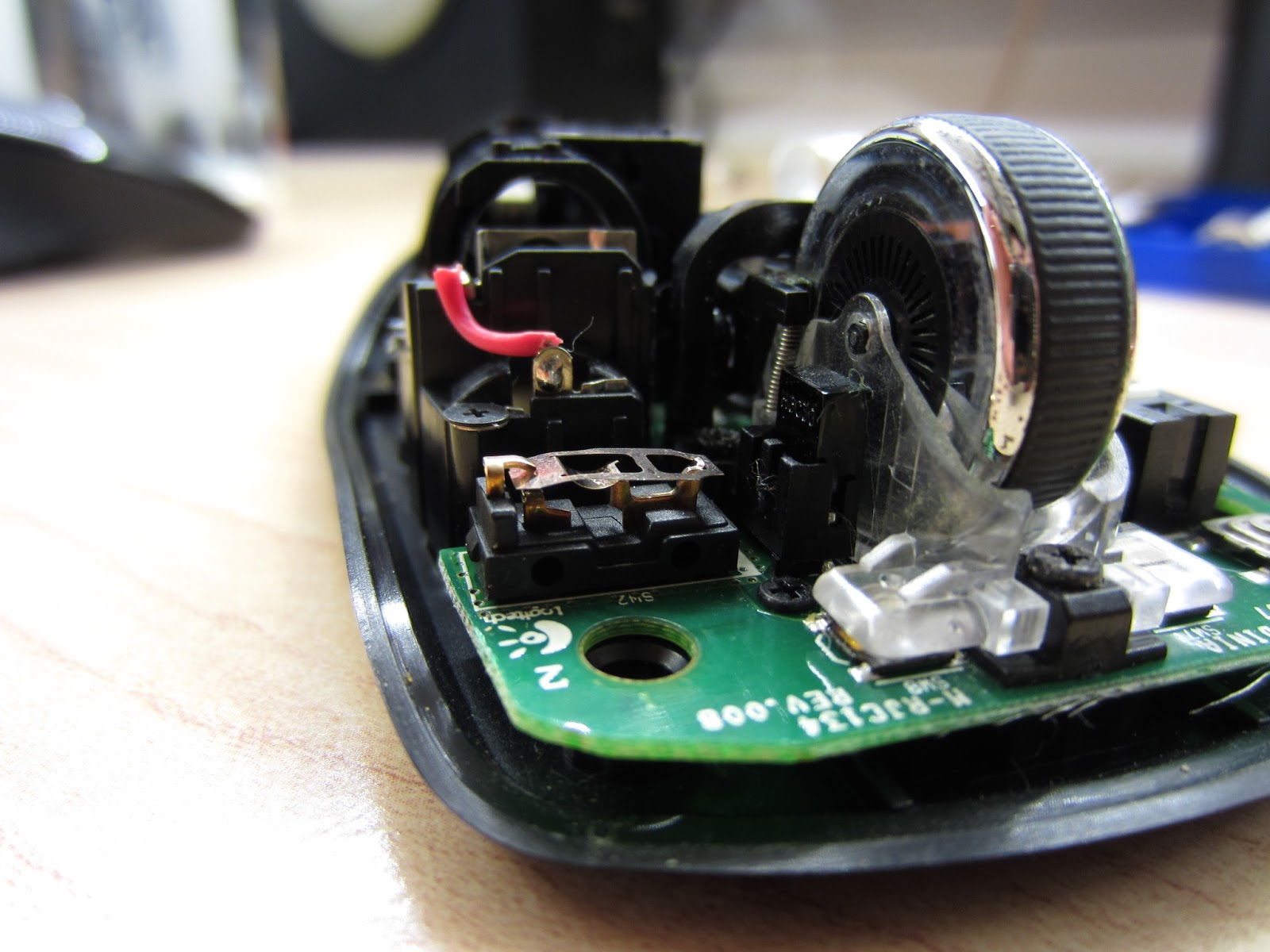 The Modern Toolbox: Fixing a mouse click switch (Right click on a ...