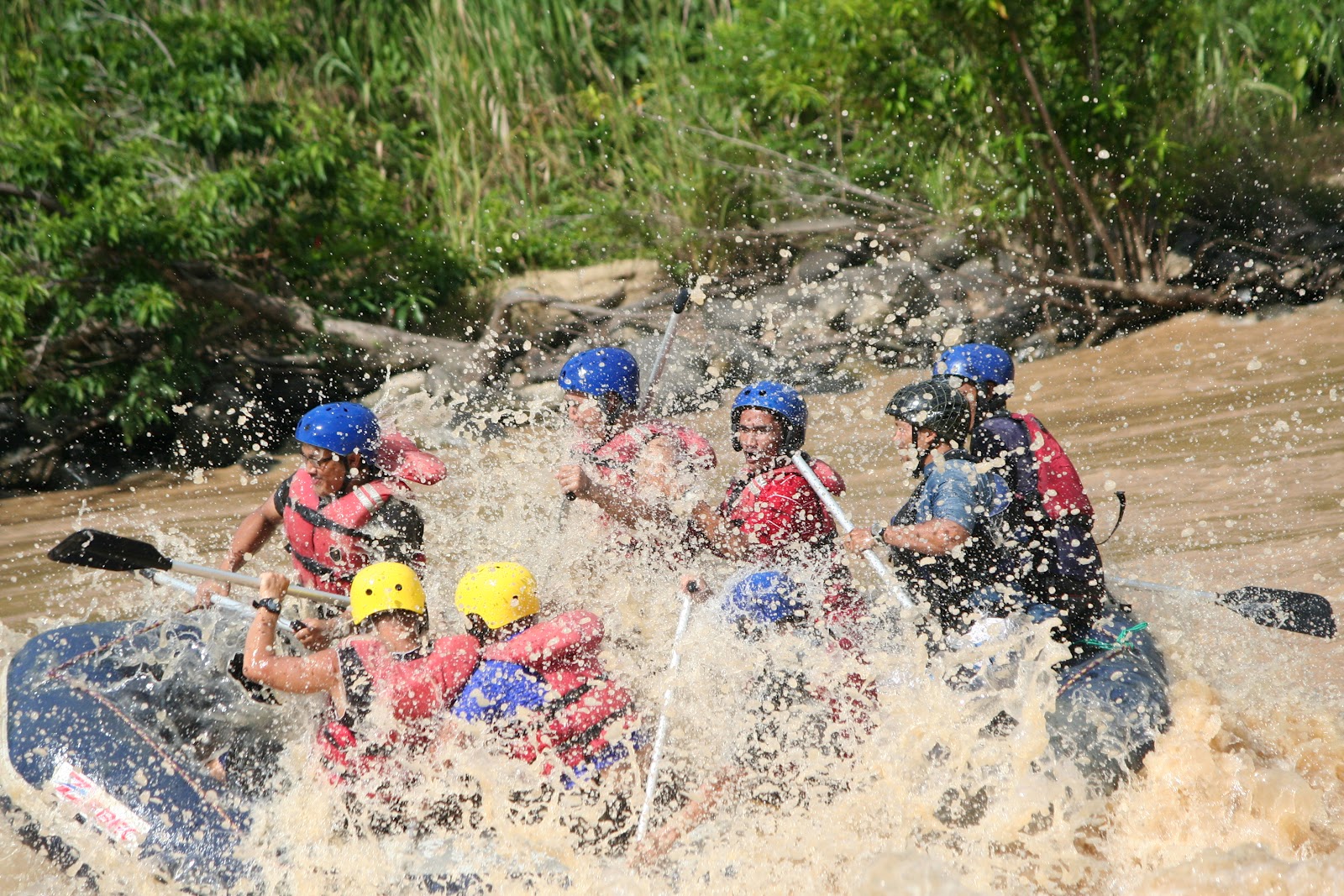 White Water Rafting Padas River, Tenom Sabah ~ Binusewoll