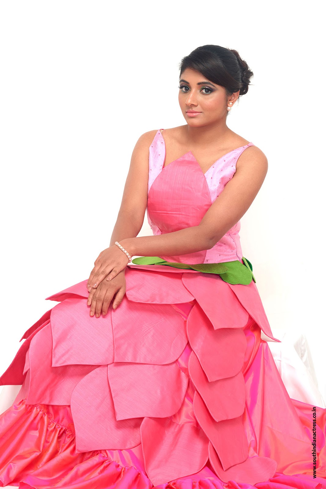 Adhiti Menon photoshoot stills - South Indian Actress