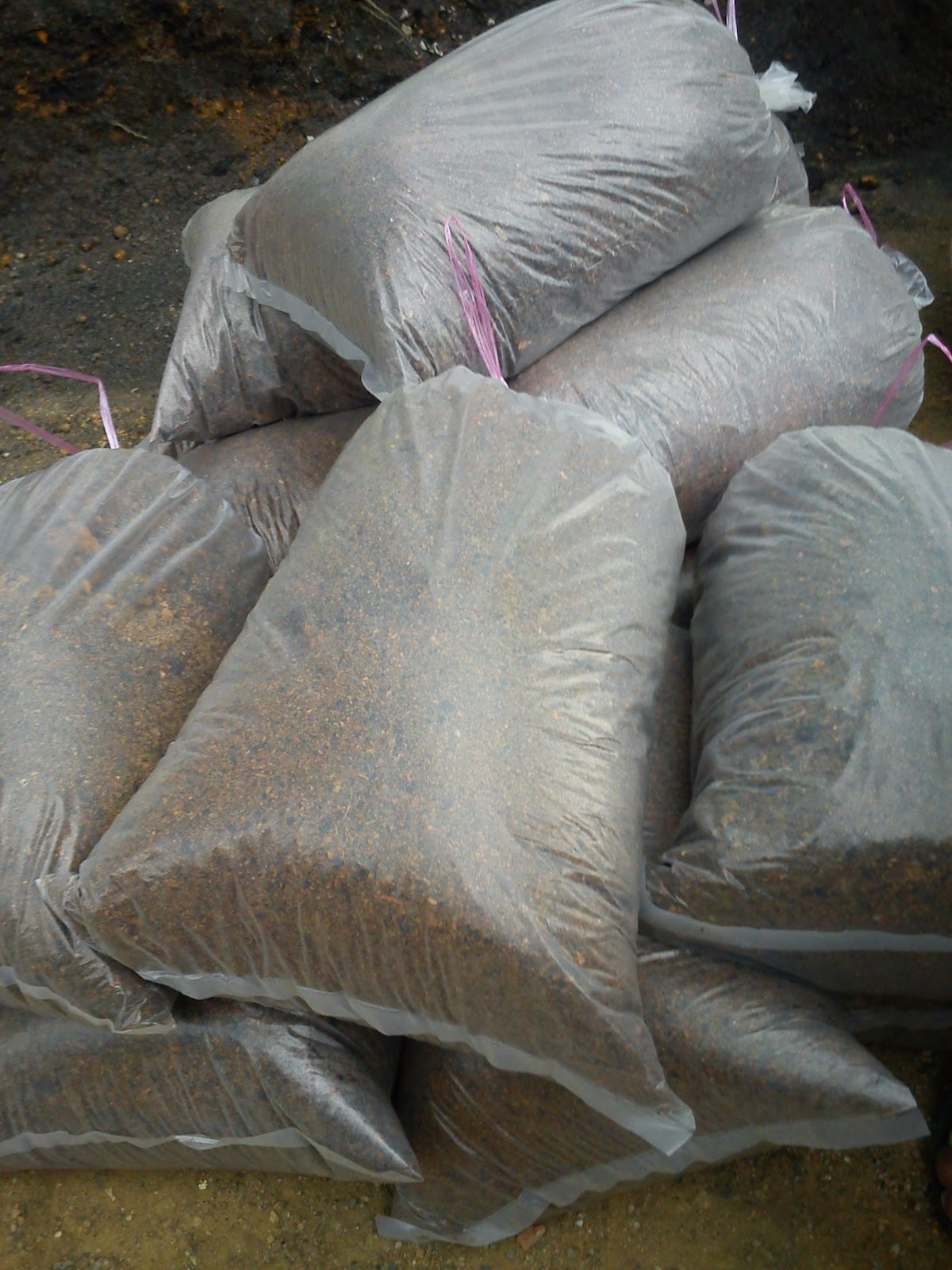 NANO NURSERY & CLEANING SERVICES: TANAH CAMPURAN TANAMAN BUNGA DAN SAYURAN