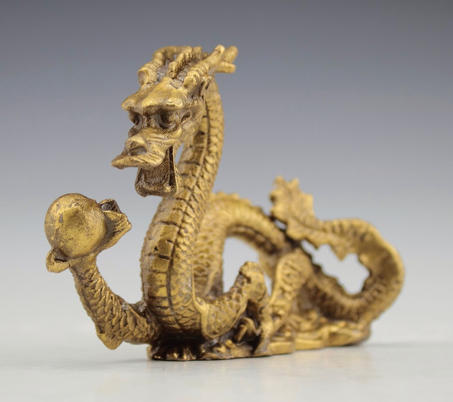 RAE Vintage & Gallery: Patung naga