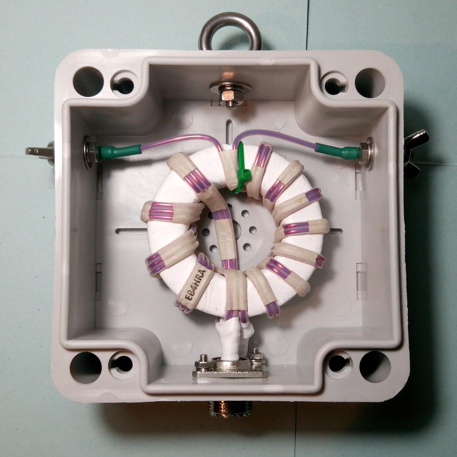 EB4HRA BALUNS: BALUN 2:1 DE CORRIENTE