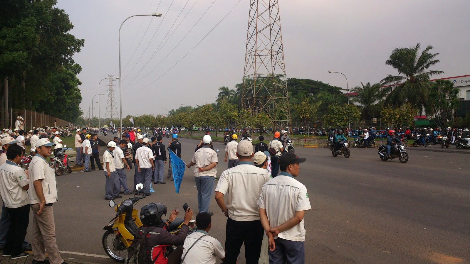 TBINA in Focus: Pekerja TBINA : solidaritas untuk buruh menggapai ...