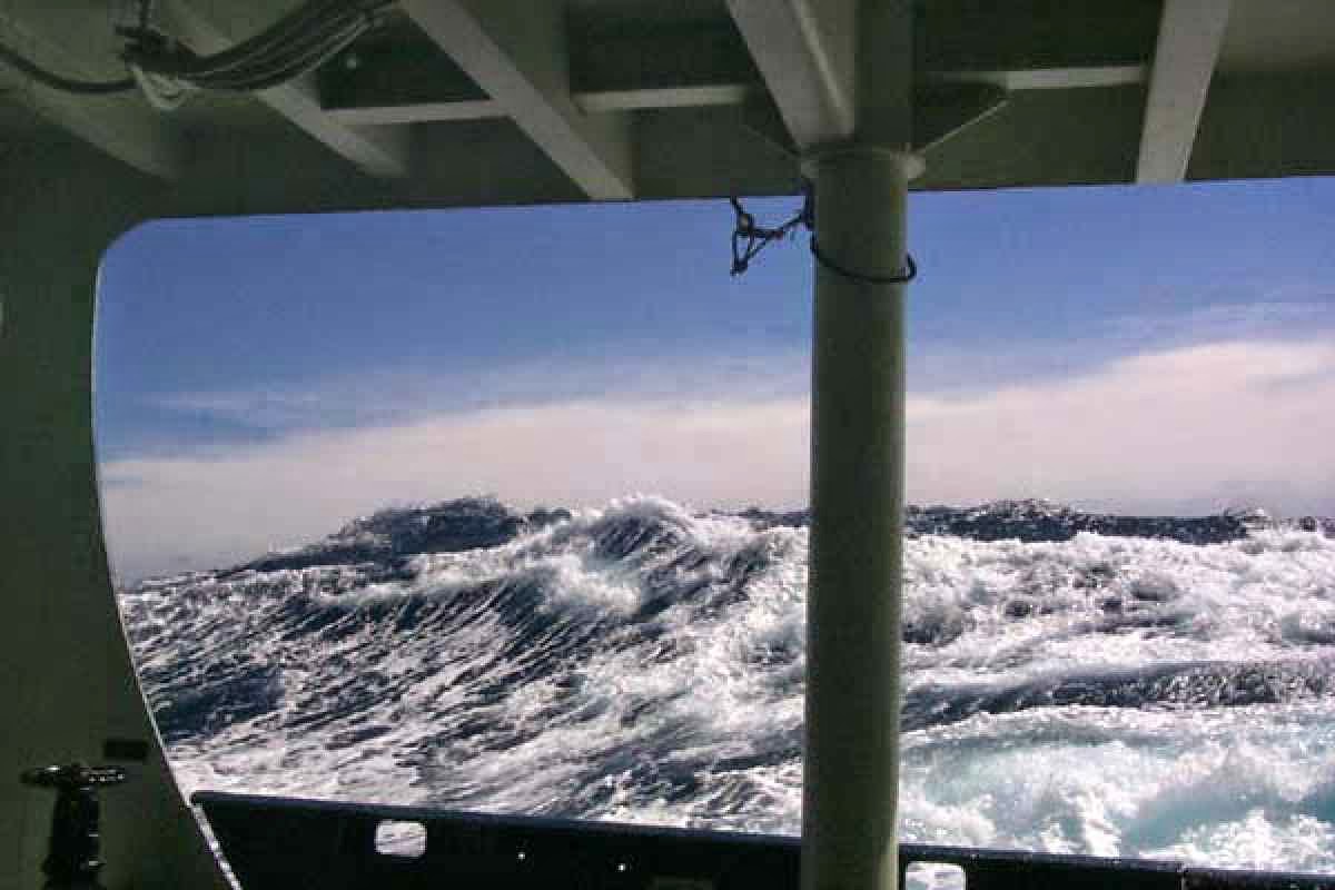 Nordhavn Sales Blog: Wave Measurement Guide