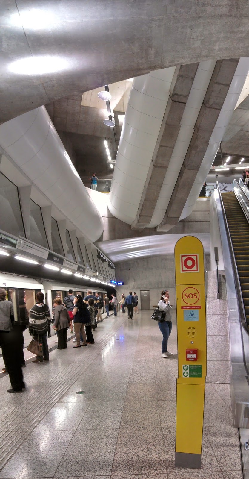 Belváros, Budapest: Kálvin tér (Népszavazás: melyik a 4-es metró ...