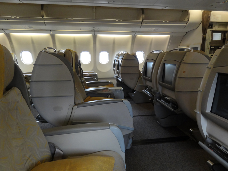 Miles To Go...: Cambodia April 2012 - CNAC VIP Lounge HKG and Asiana ...