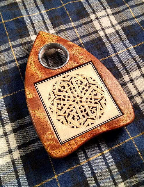 Woodford Instruments: Carving a Lute Rose