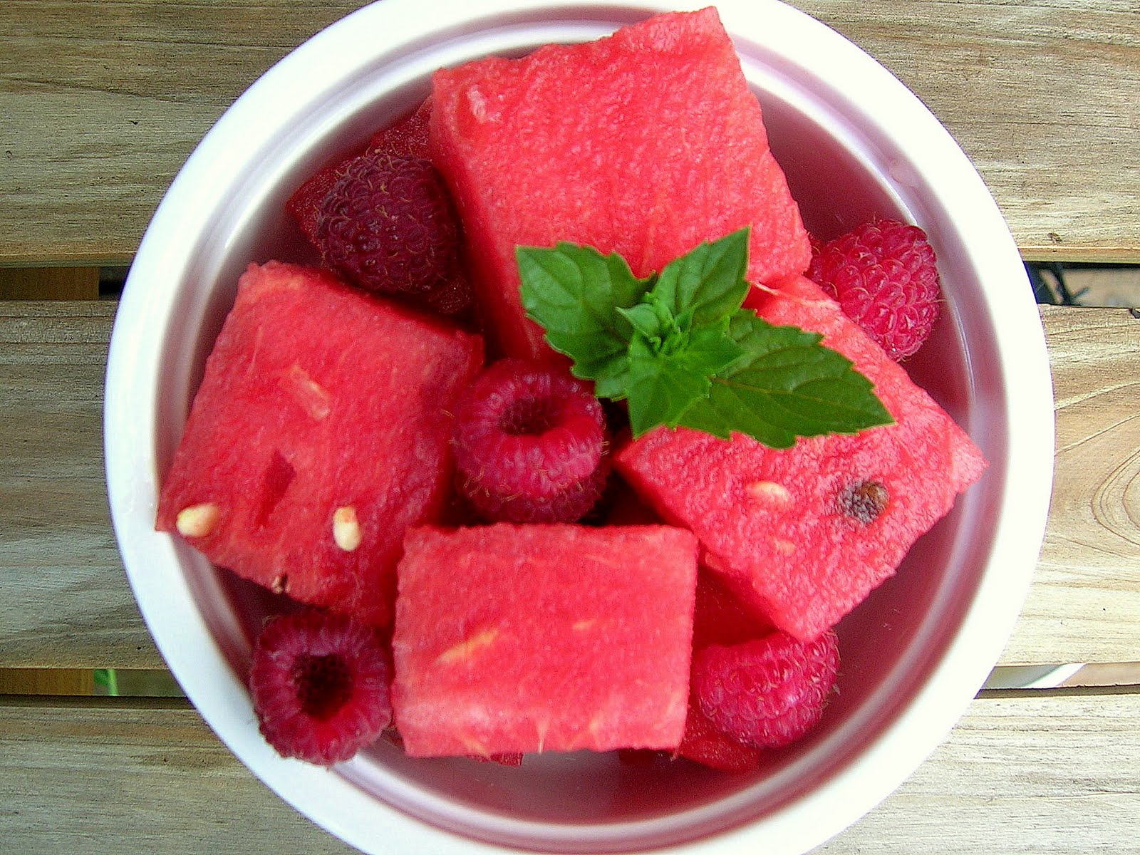 animal-friendly eating: choosing the right watermelon