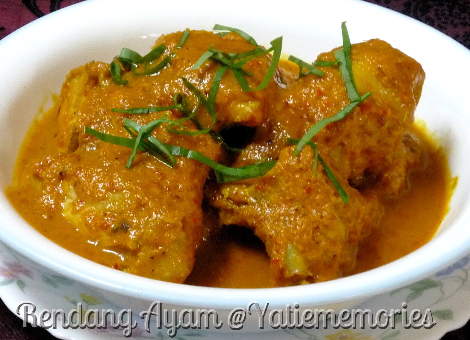 Sinar Kehidupanku**~::..: Pulut Kuning, Rendang Ayam dan Nasi Impit