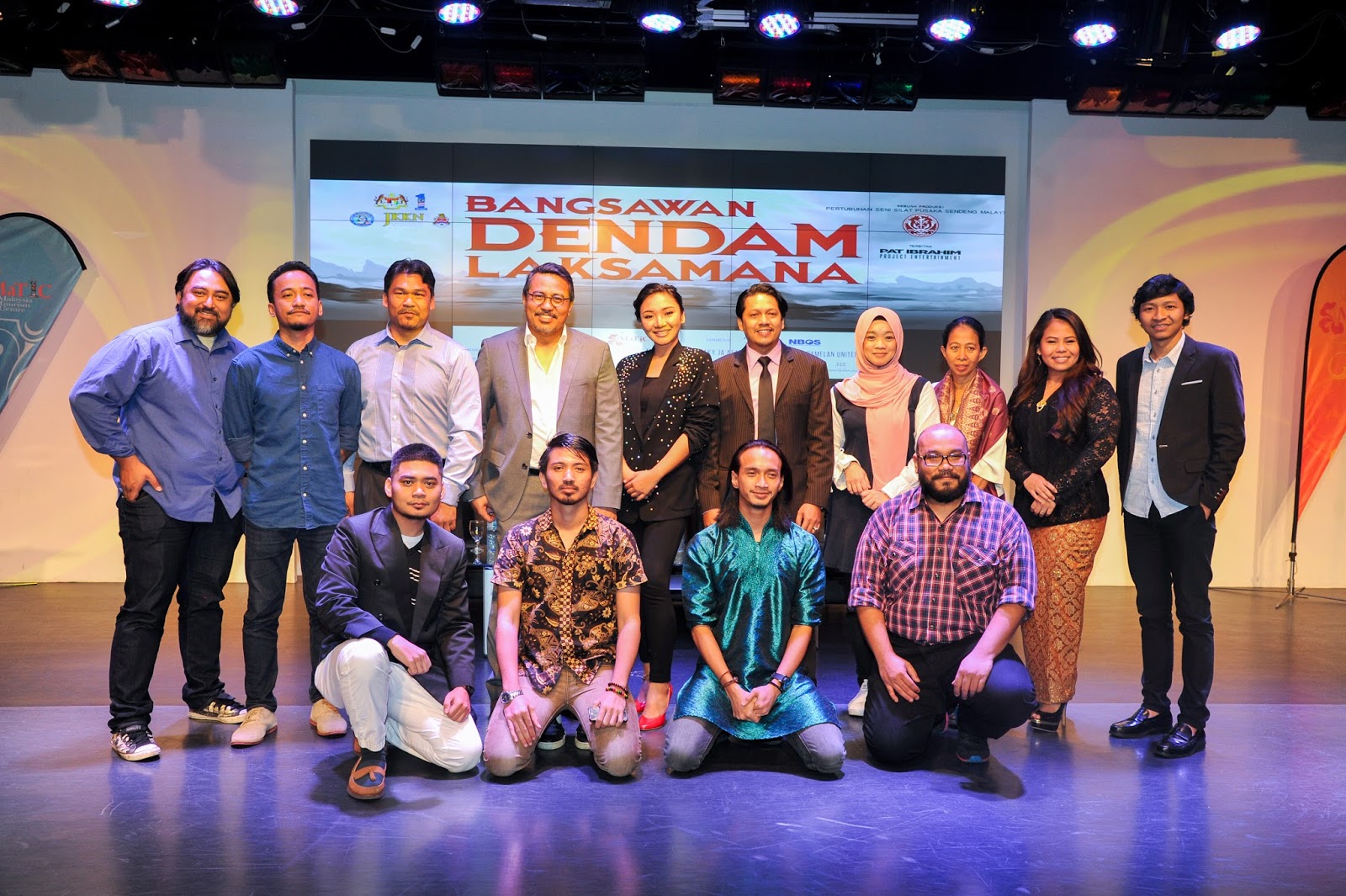 Nafas Baru Pentas Bangsawan oleh Pat Ibrahim - ieyra.com